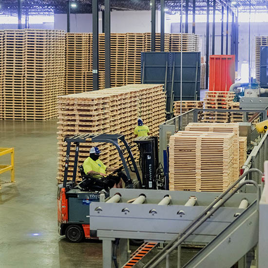 Pallet Manufacturing in Houston, Texas | Hinton Lumber Products